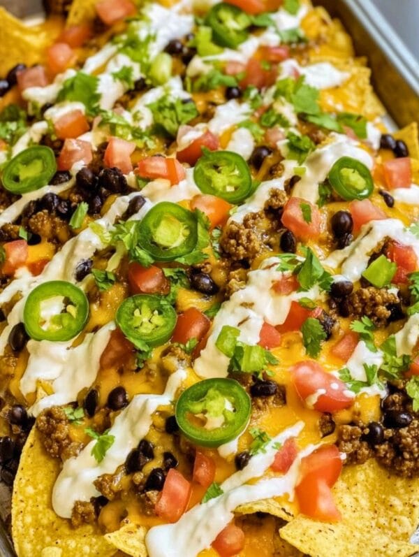 Simple Cheesy Nachos – easypeasyrecipes.net