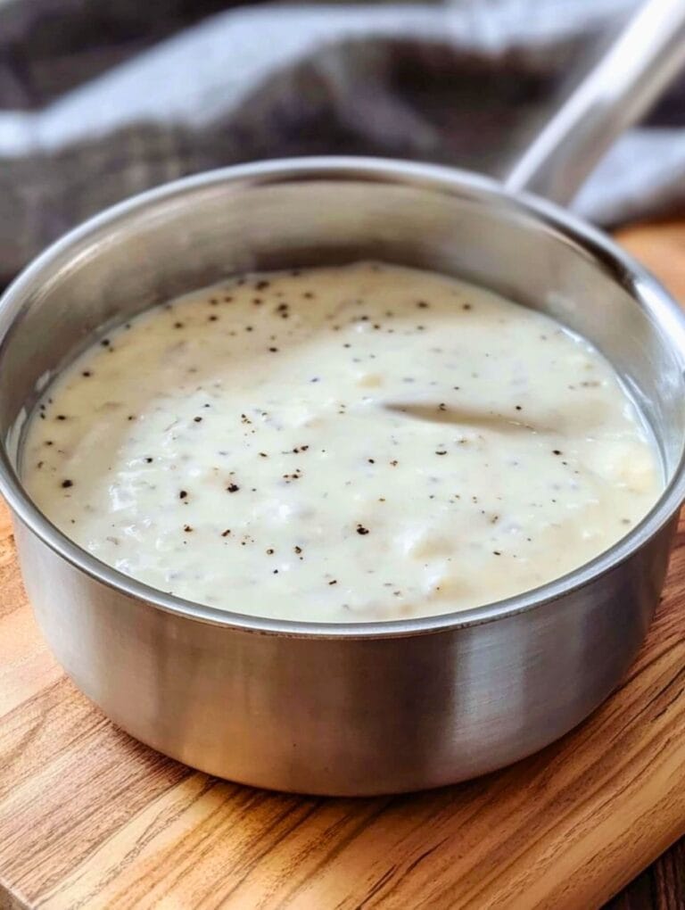 Simple White Gravy - easypeasyrecipes.net